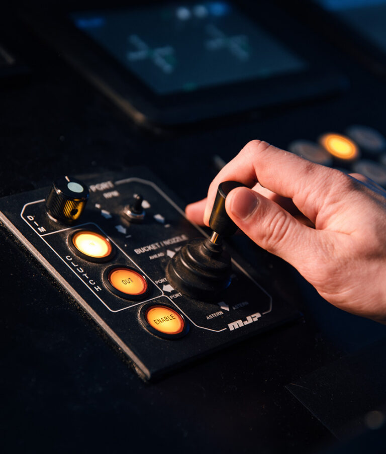 Controls - Marine Jet Power